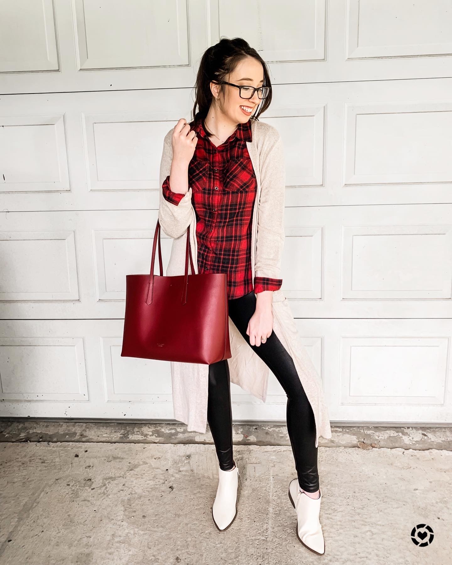 How to style a flannel in the fall - our happy little homestead